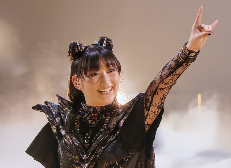 MOMOMETALが登場する初のプロモーション/PRビデオ - kaigai.ch