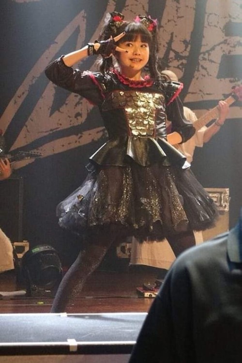 BABYMETALが水野由結を岡崎百々子に置き換えたのは大きな間違いだ！ 【海外の反応】│BABYMETALIZE